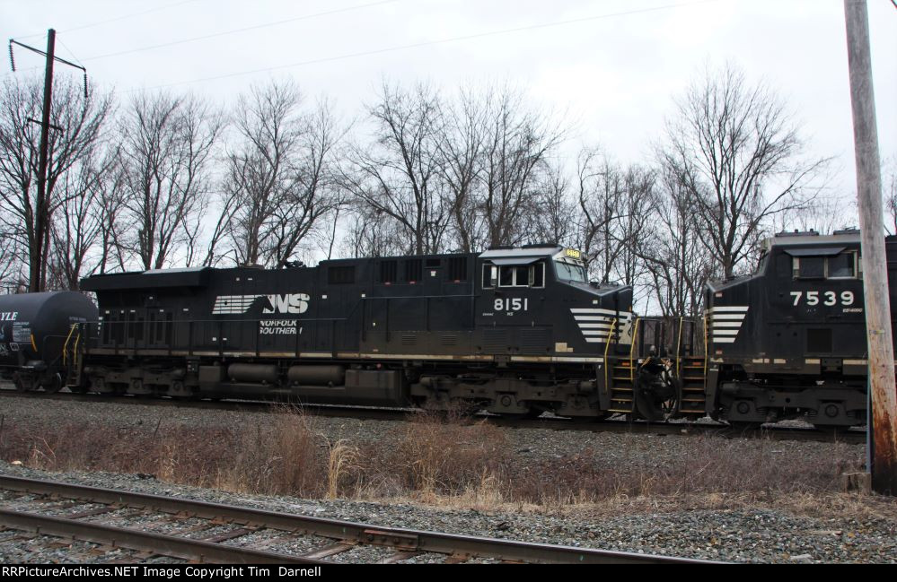 NS 8151 on 24Z